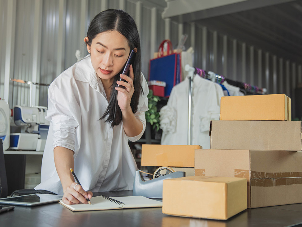 Managing Currency Risk | HSBC